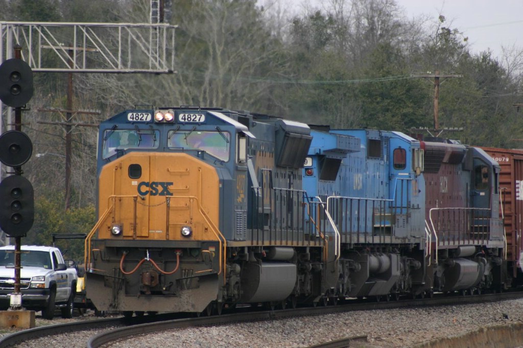 CSX 4827`